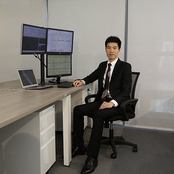 Kunal Desai Millionaire Trader founder of Bulls on Wall Street